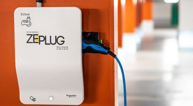 Carregamento de veículos elétricos e híbridos: terminais, cabos